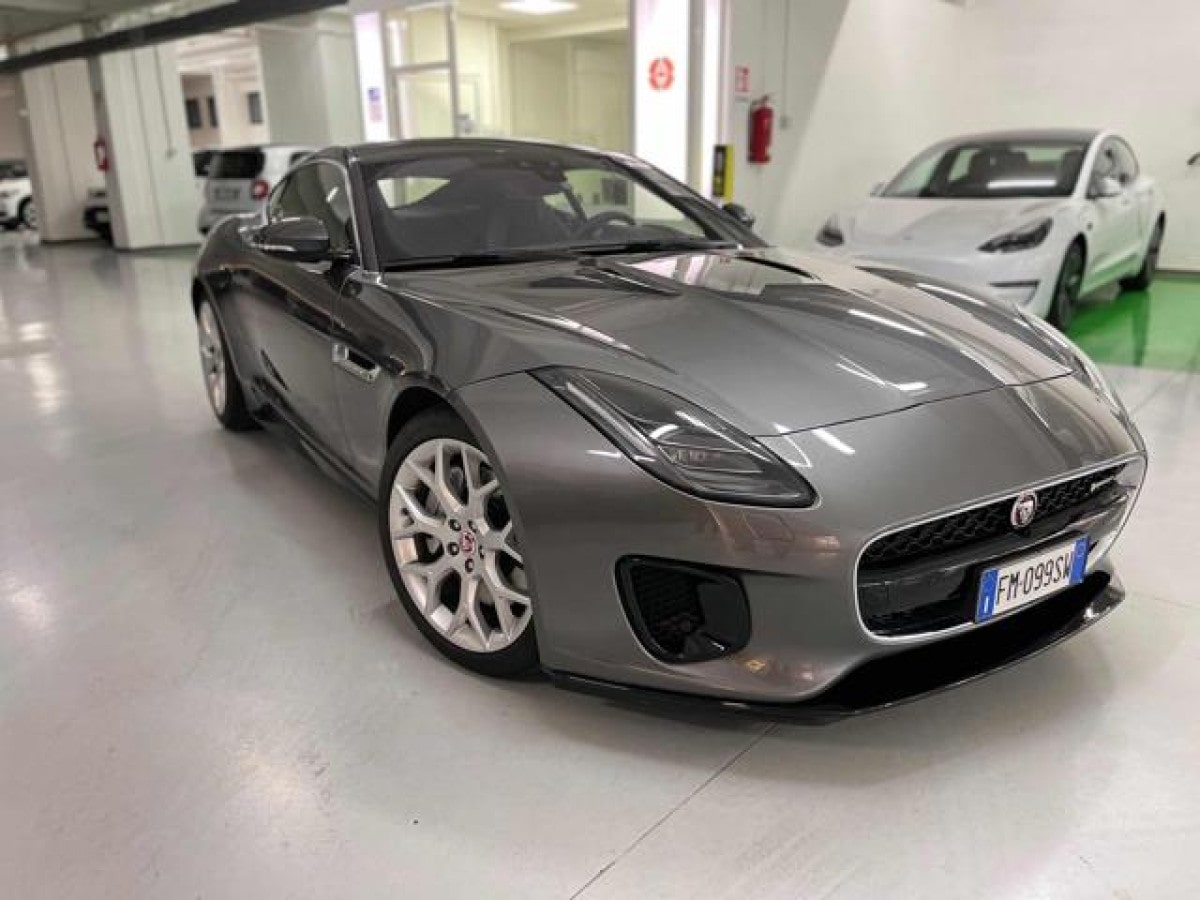 JAGUAR F-Type (X152) F-Type 2.0 aut. Coupé R-Dynamic