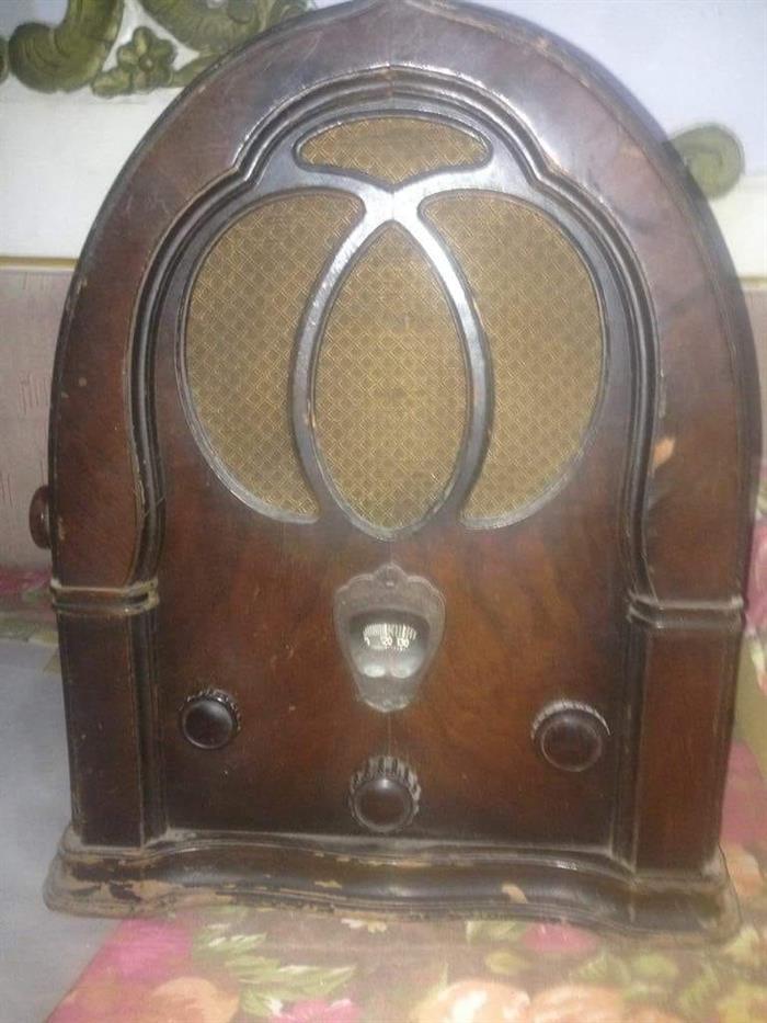 RADIO VECCHIA IN LEGNO