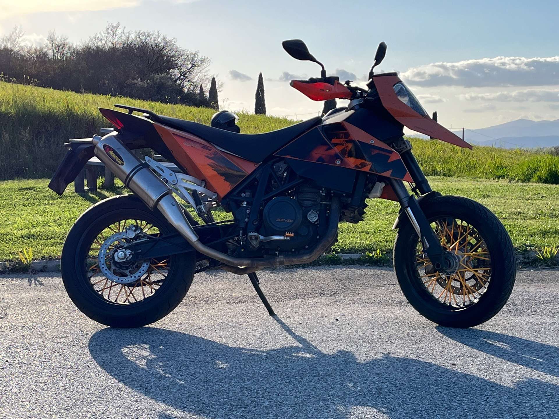 KTM 690 Supermoto