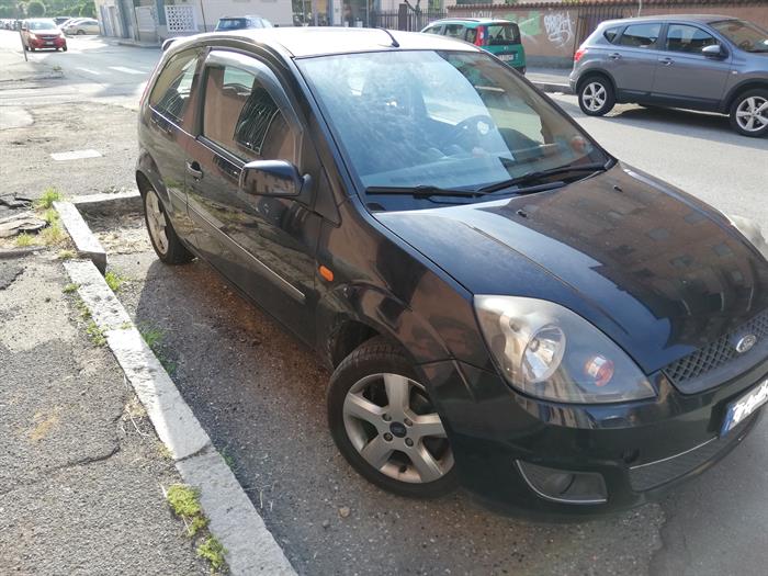 FORD FIESTA 1.4 TD - MILANO (MI)