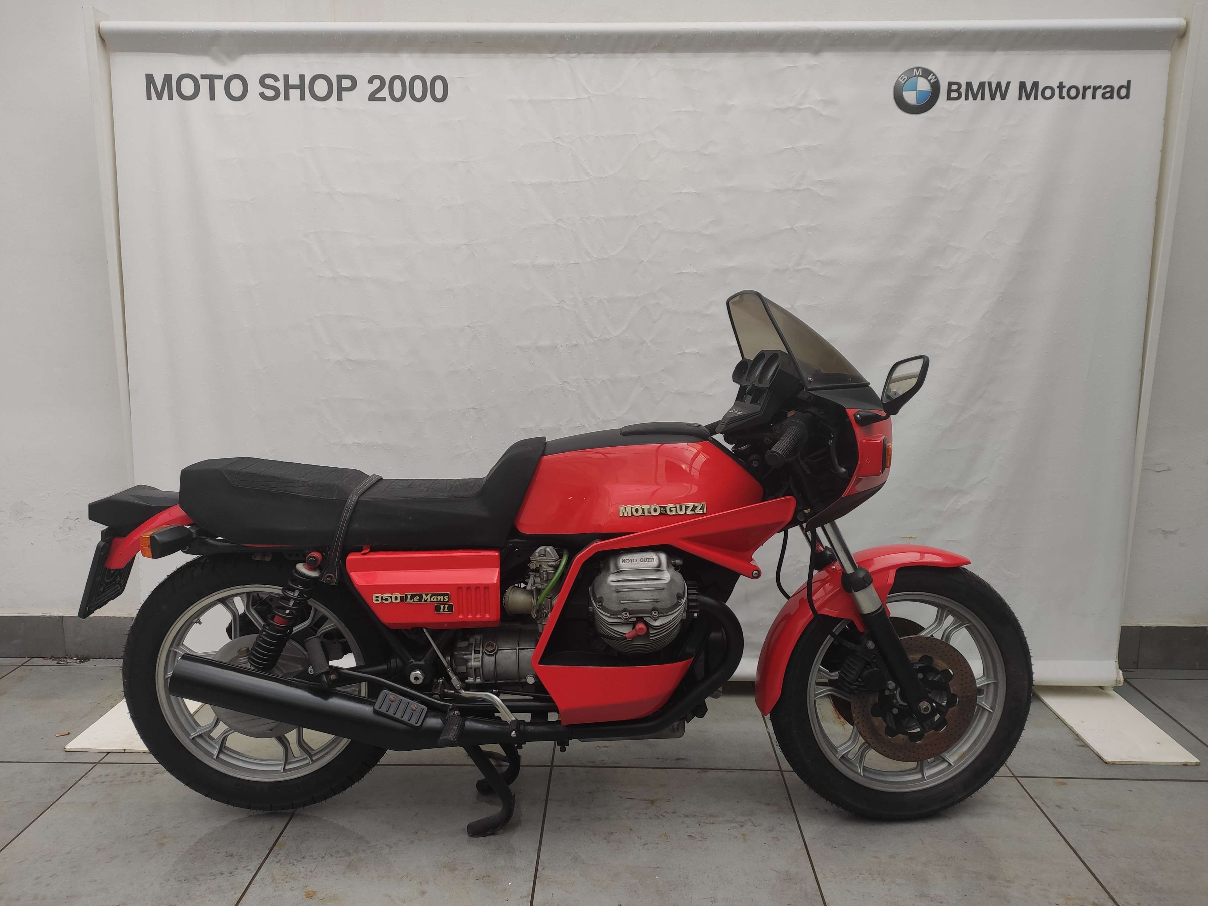 Moto Guzzi V 850Le Mans II