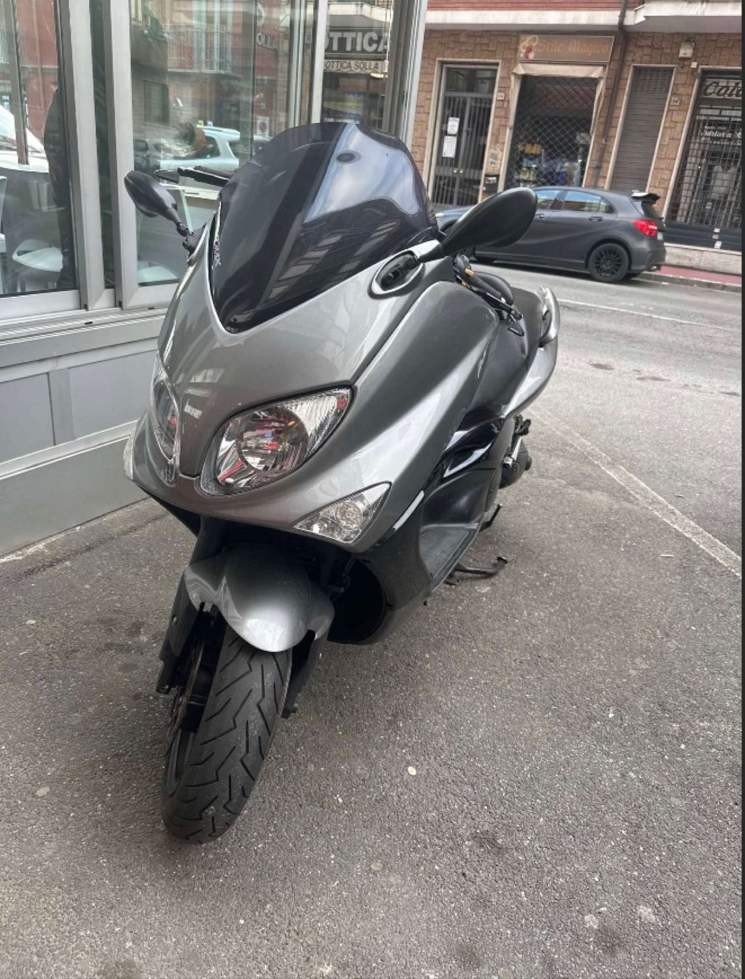 Yamaha TMAX 500prezzo trattabile no perditempo o occasionisti