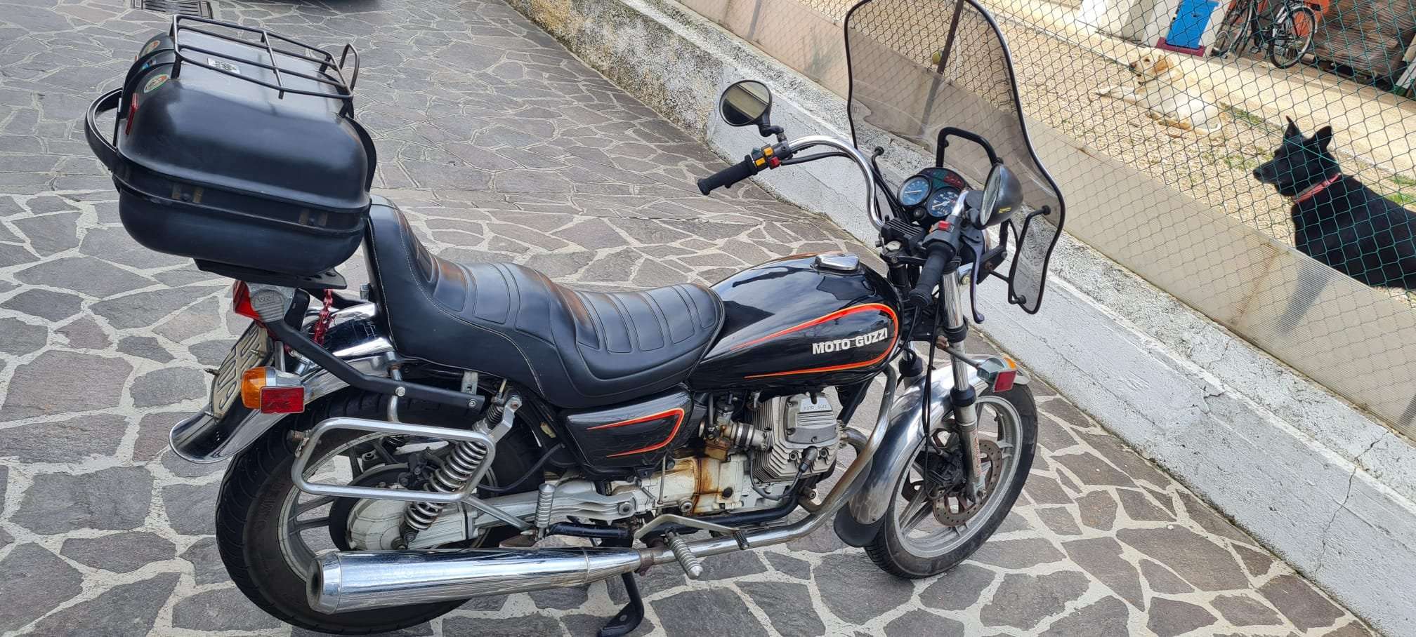 Moto Guzzi V 65custom