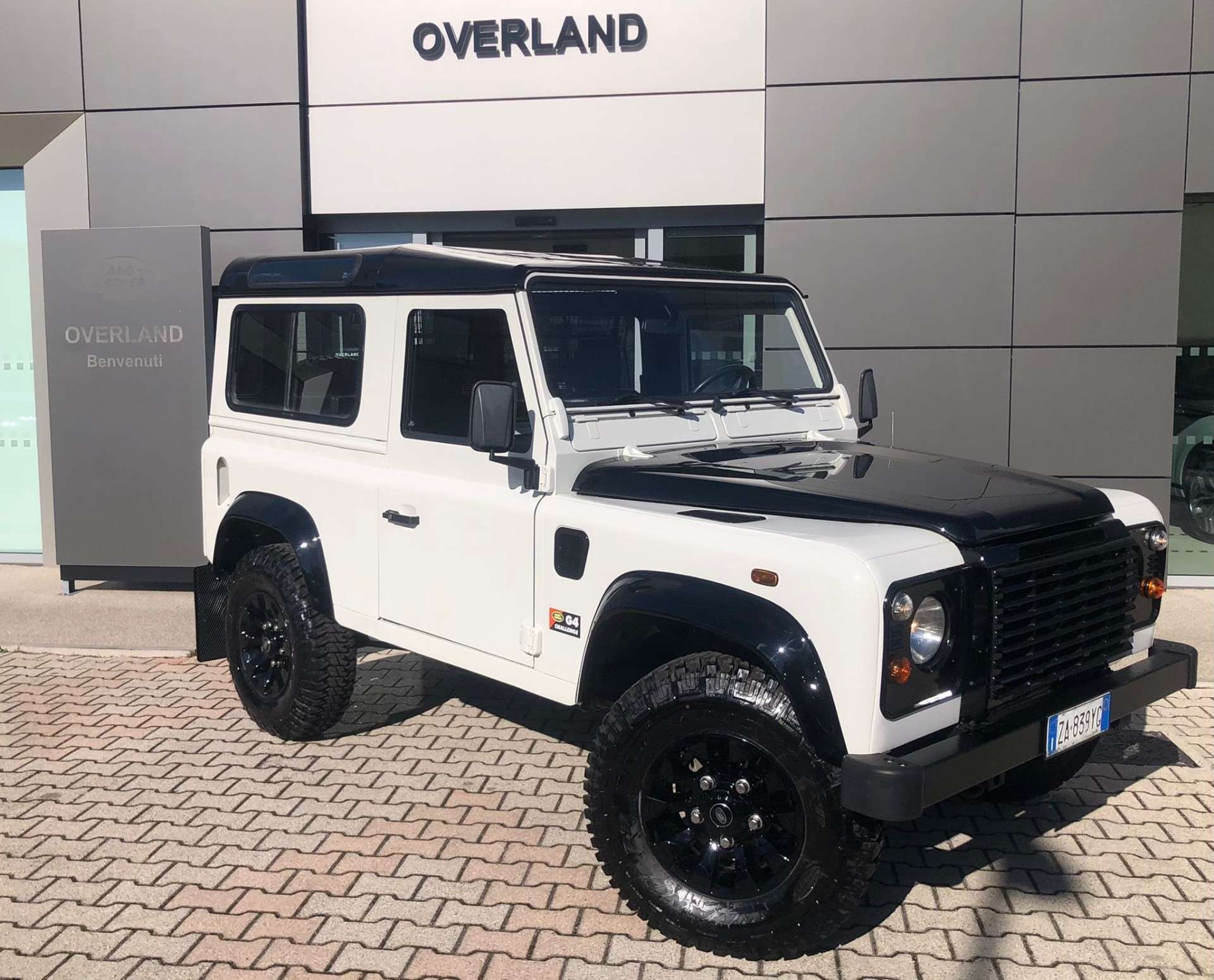 Land Rover Defender