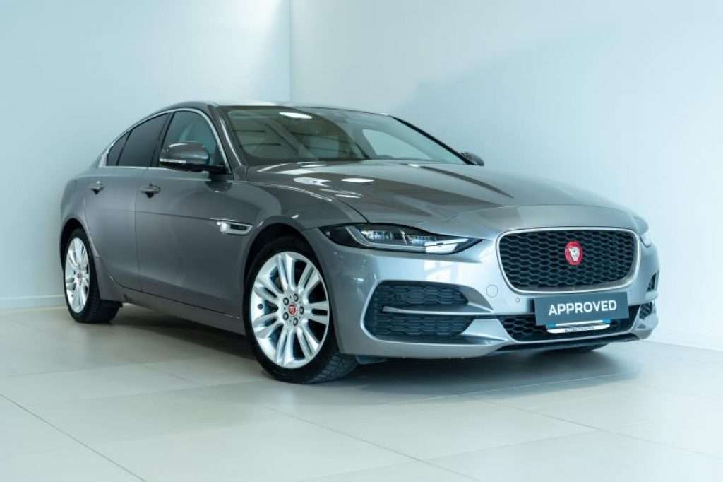 Jaguar XE2.0 D 180 CV aut. S