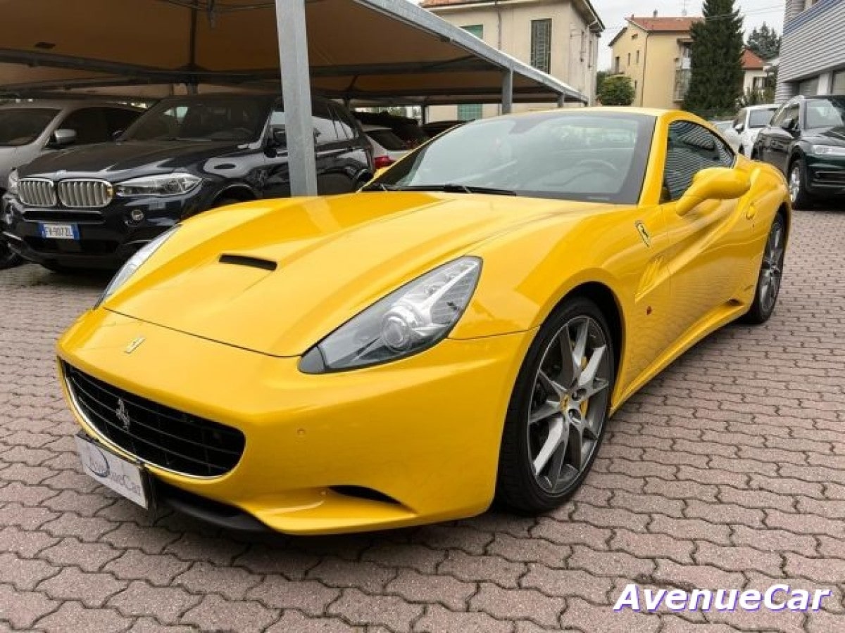 FERRARI California California DCT