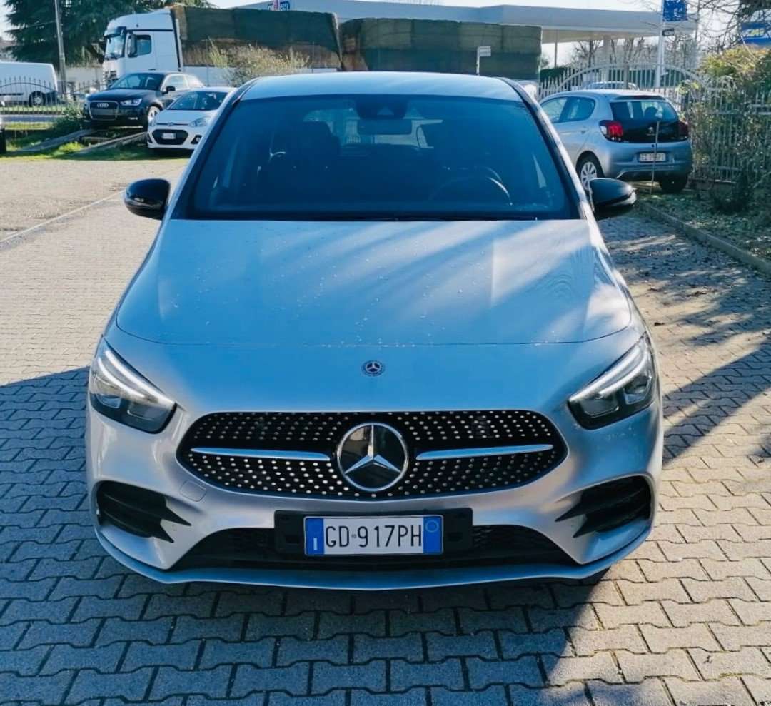 Mercedes-Benz B 200AMG Premium