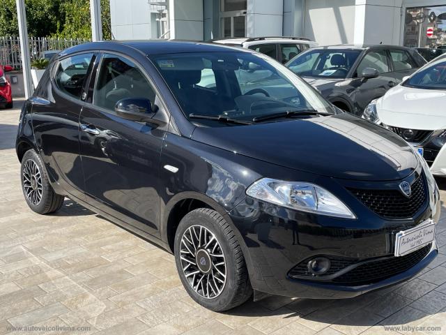 Lancia ypsilon 1.2 69 cv 5p. gpl ecochic gold