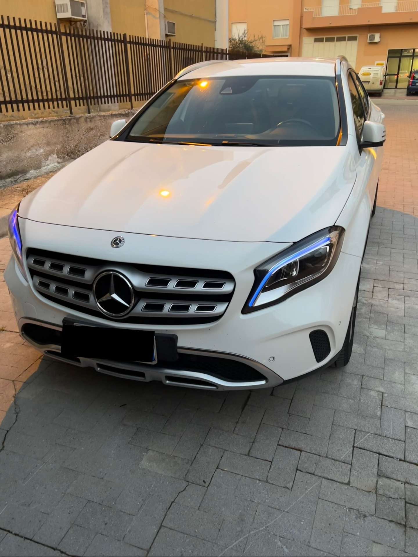 Mercedes-Benz GLA 200d Automatic Sport