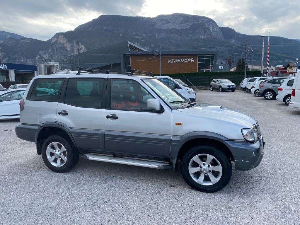 Nissan TerranoSuper Terrano 5p 3.0 dd-ti  4X4    7 posti