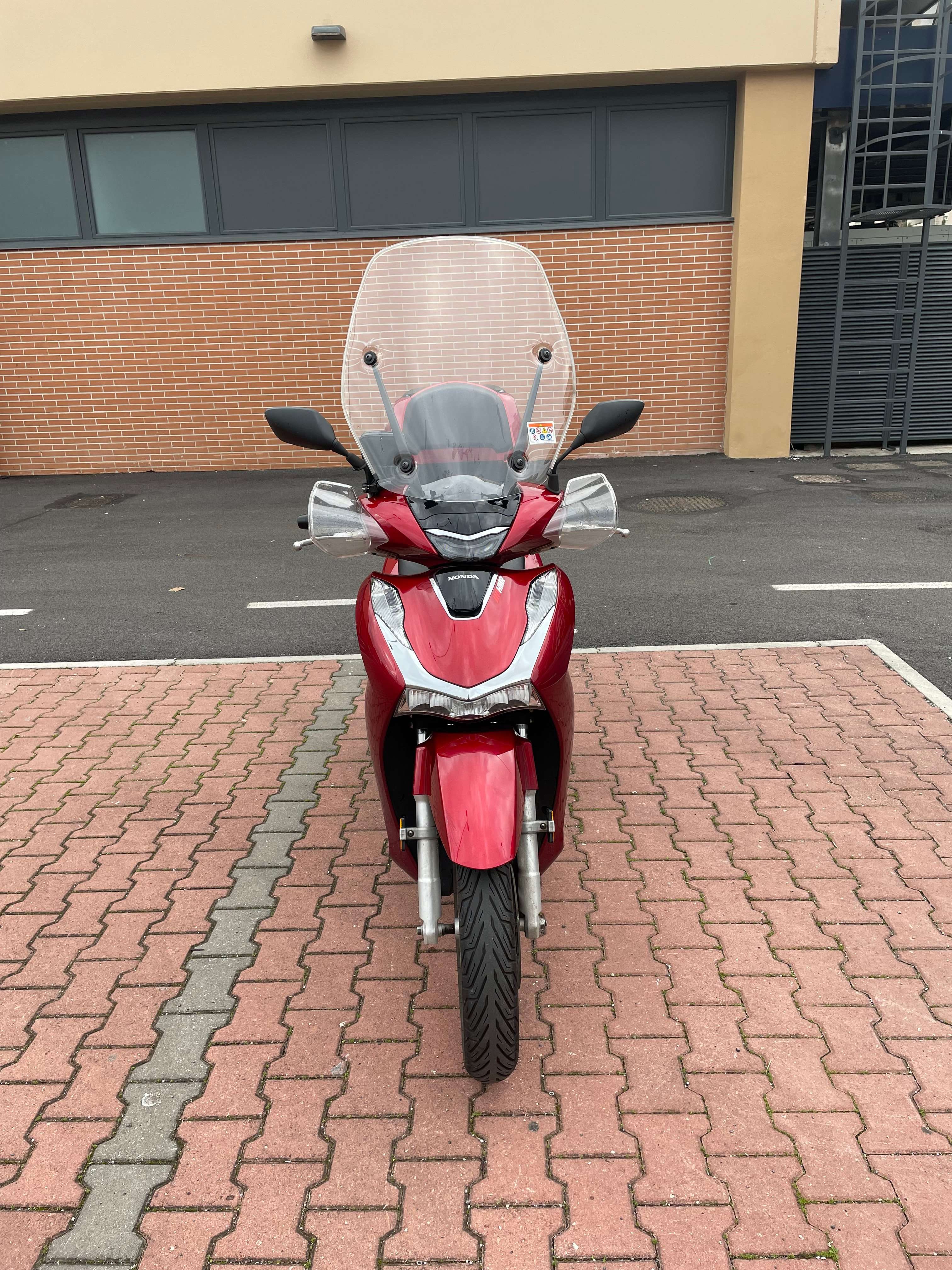 Honda SH 150iSh 150i Rosso metalizzato - Honda