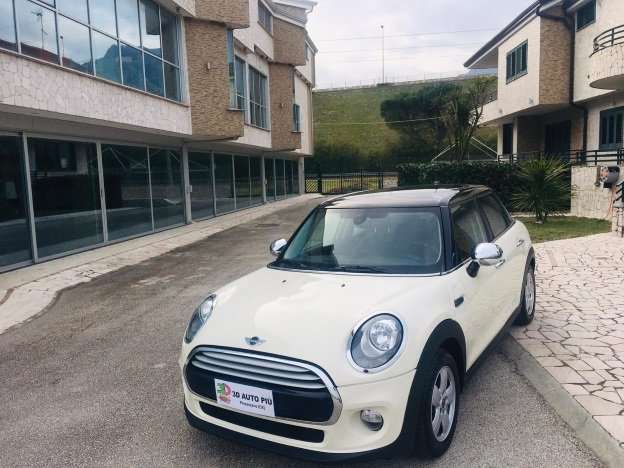 MINI Cooper DMini 1.5  Business 5 porte UNICO PROP. DICEMBRE 15