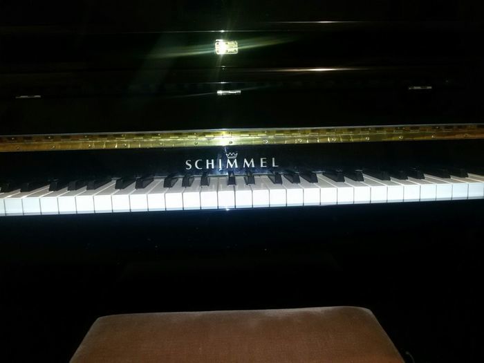 PIANOFORTE VERTICALE SCHIMMEL