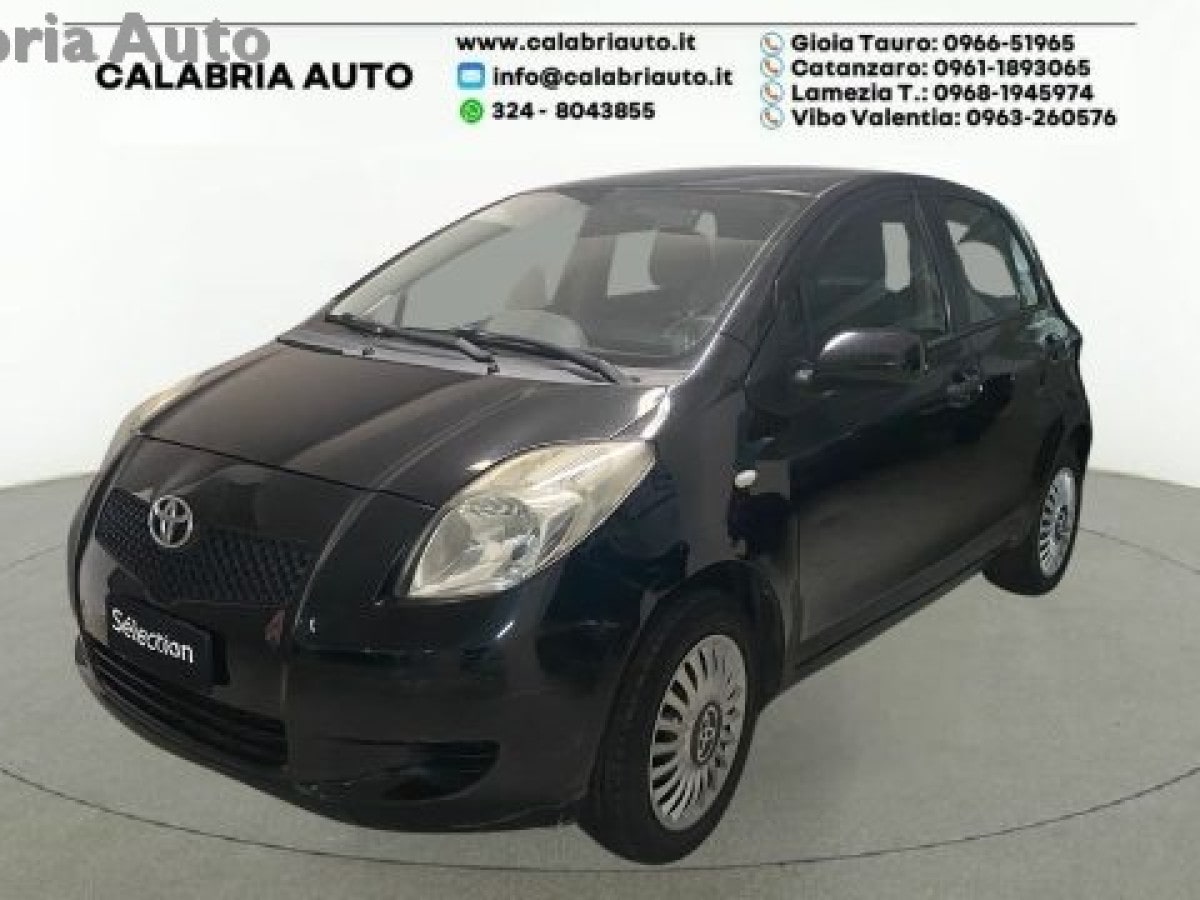 TOYOTA Yaris 2ª serie Yaris 1.0 5 porte Now