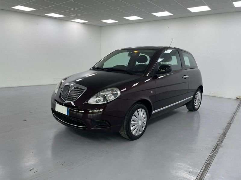 Lancia Ypsilon1.4 8v Unyca ecochic Gpl