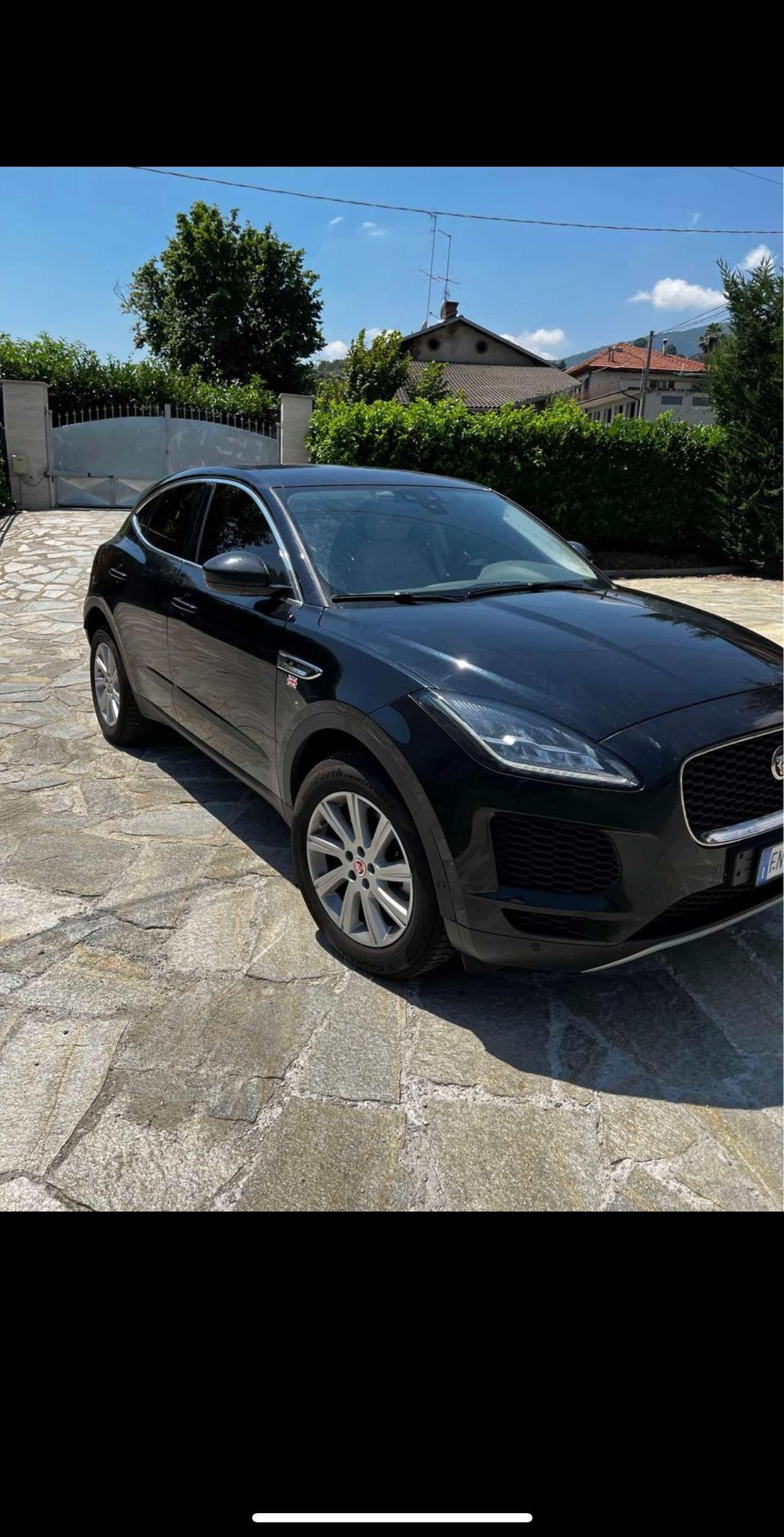 Jaguar E-PaceE-Pace 2.0d i4 R-Dynamic awd 150cv