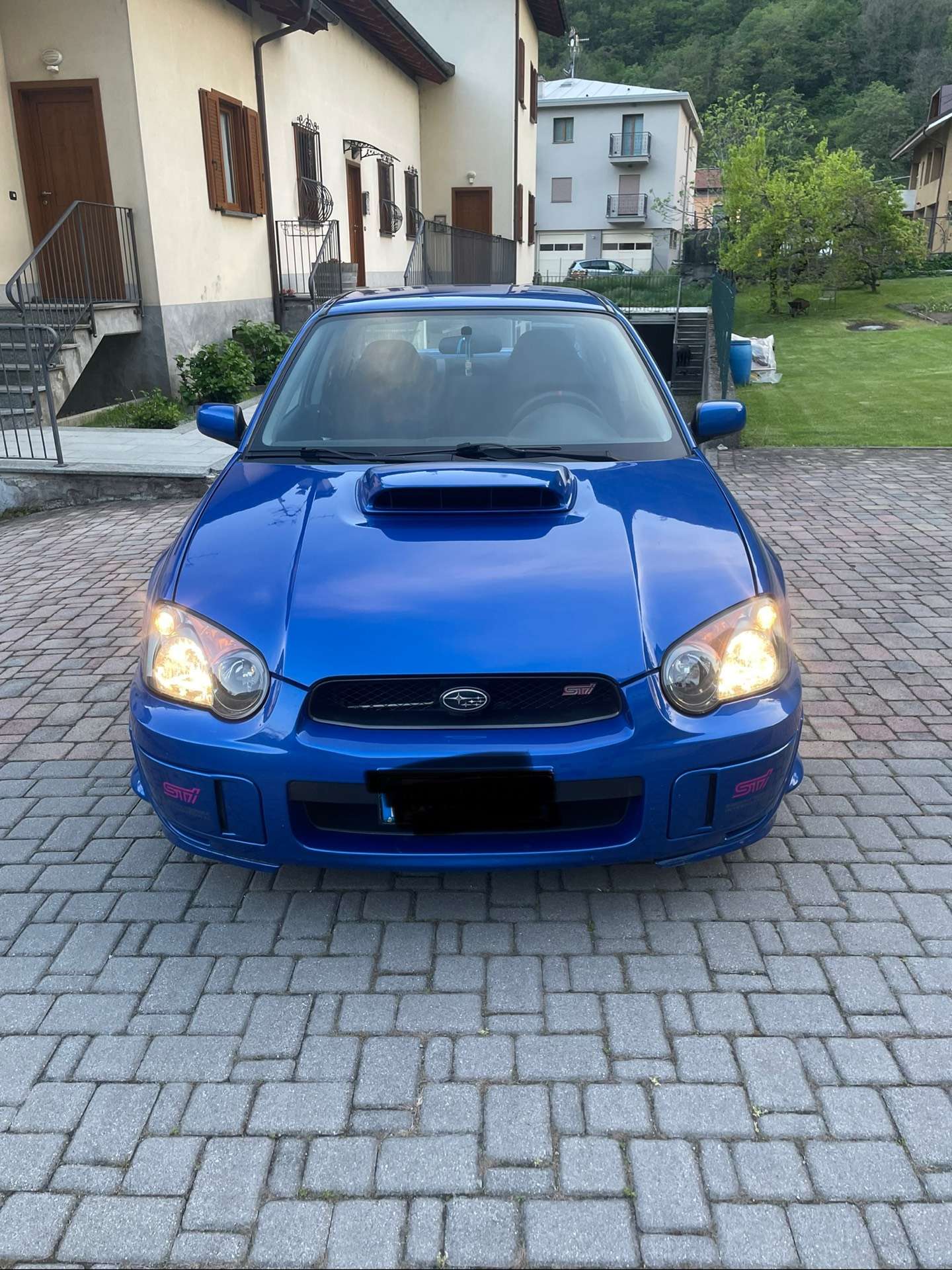 Subaru ImprezaBerlina 2.0t STI awd