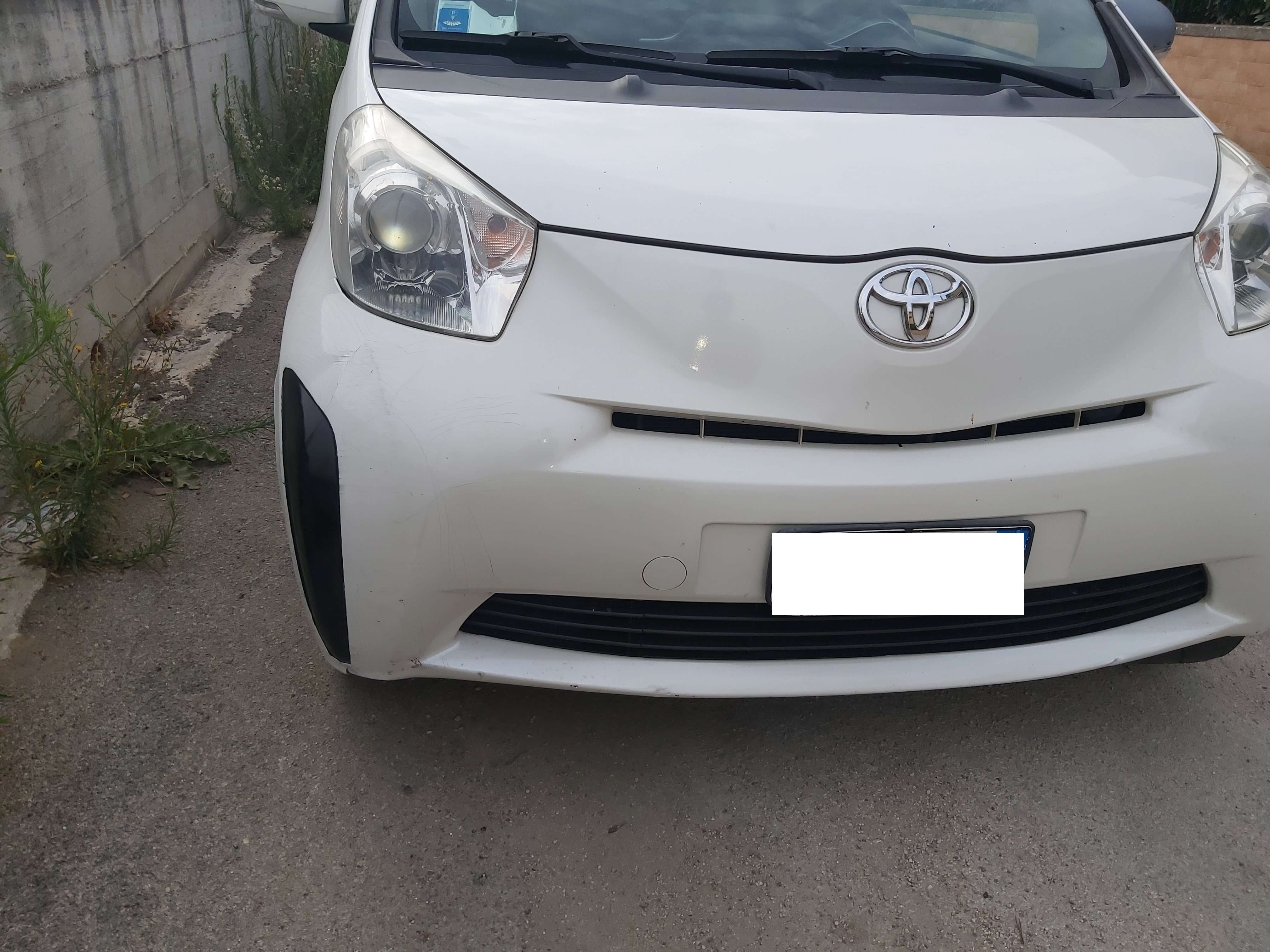 Toyota iQiQ 1.0 cvt (multidrive)