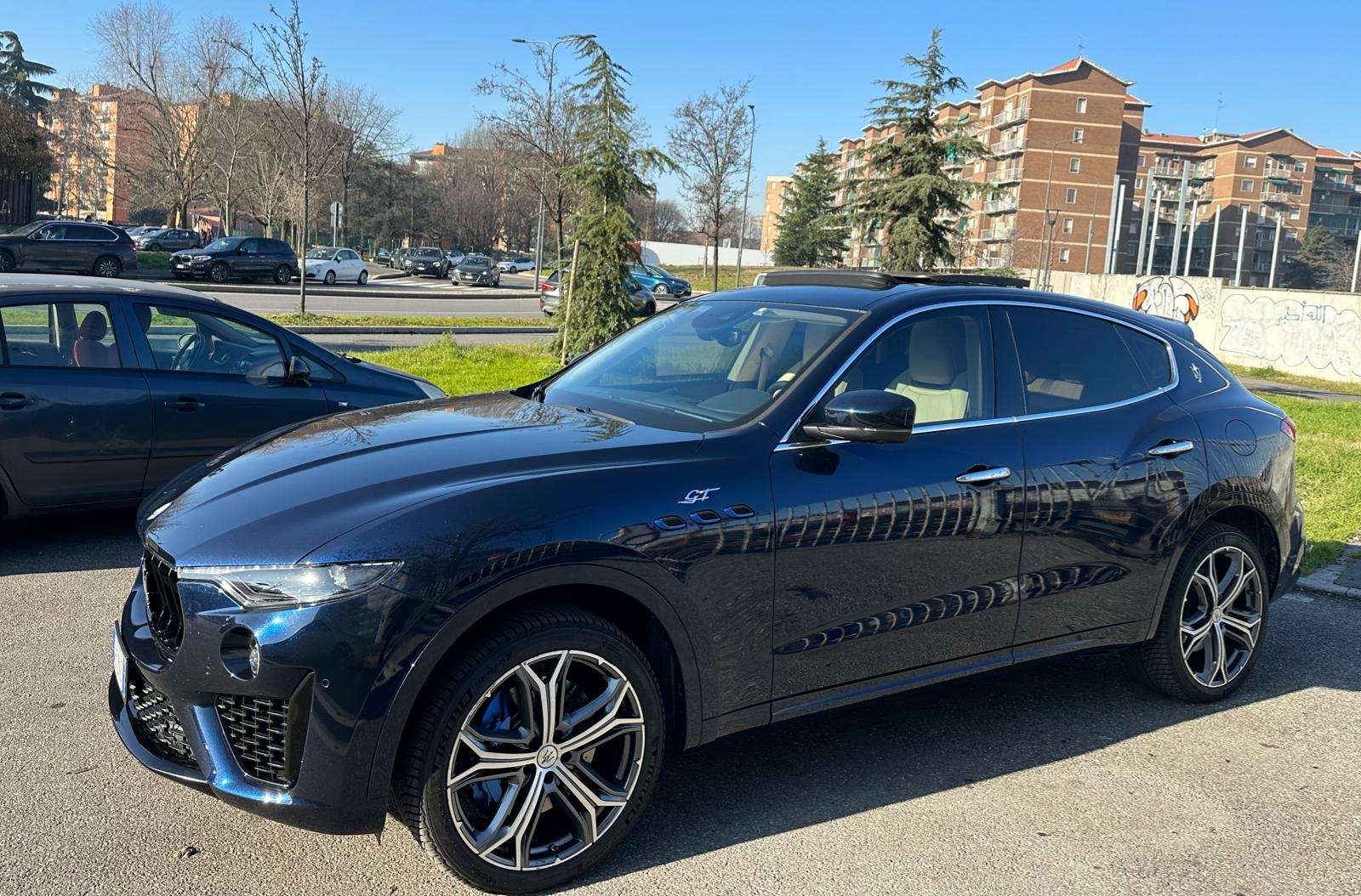 Maserati Levante330cv auto/ *GT HYBRID. TETTO APRIBILE PANORAMICO*