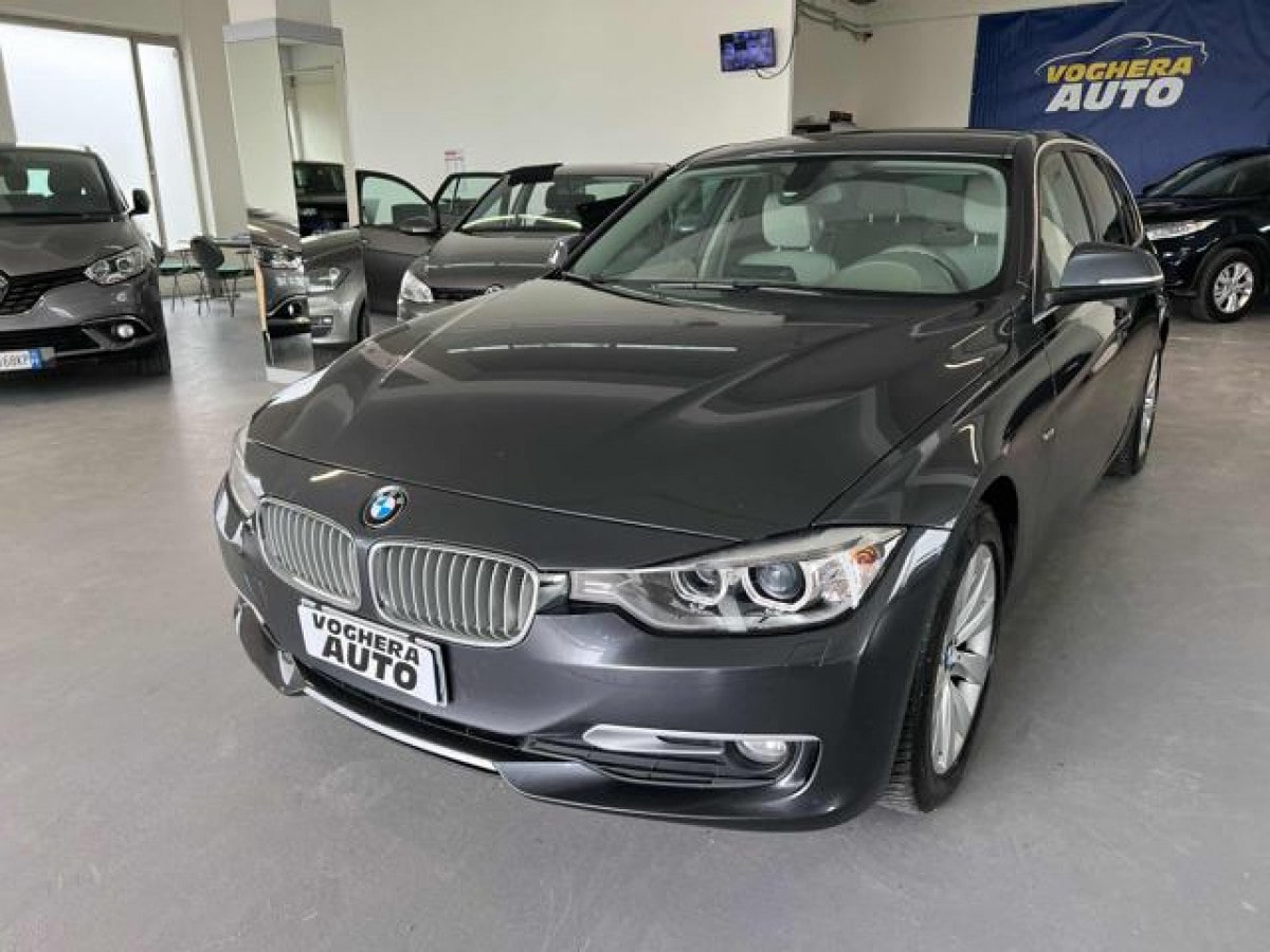 BMW Serie 3 (F30/31) 318d xDrive Touring Modern