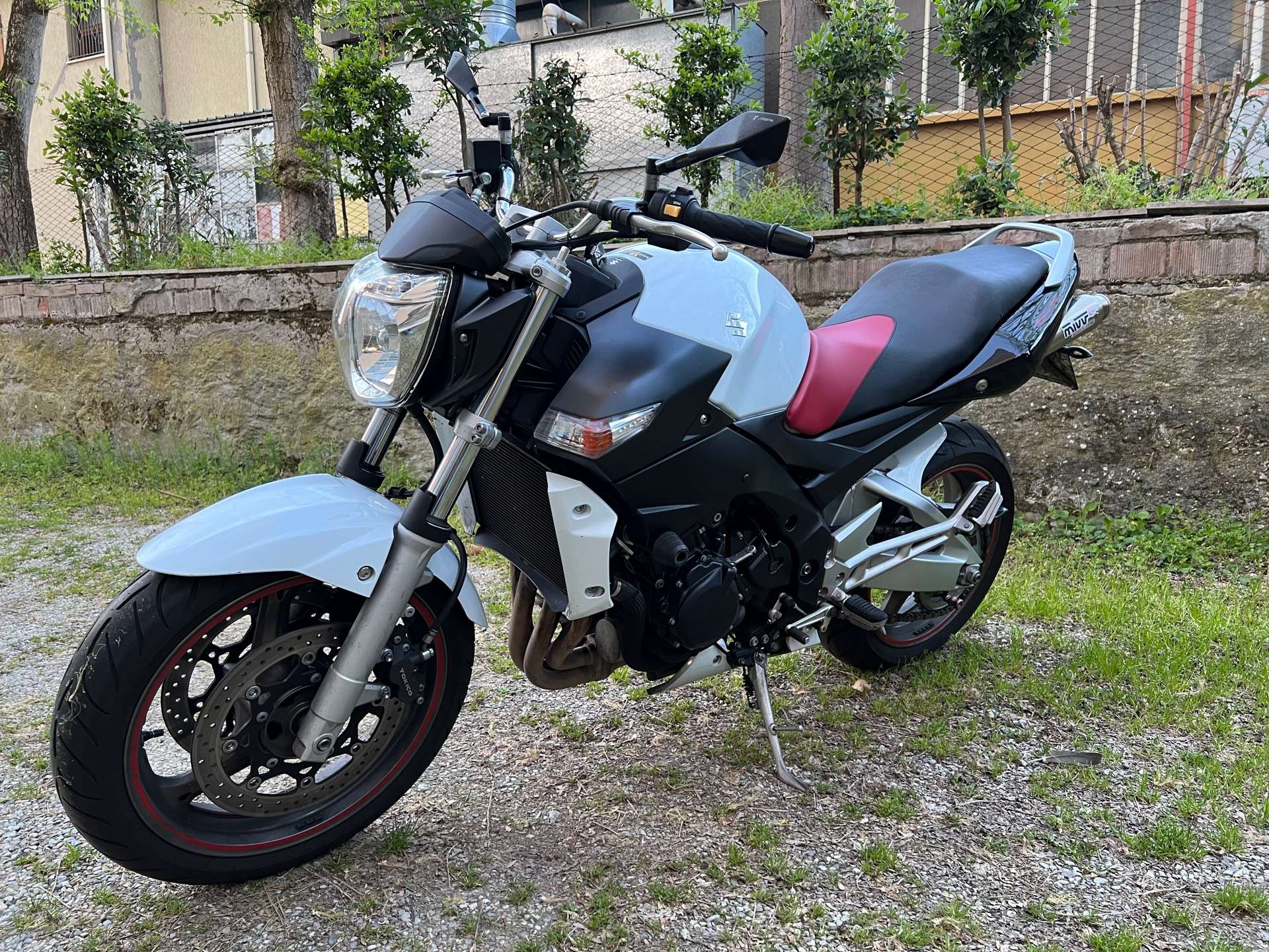 Suzuki GSR 600