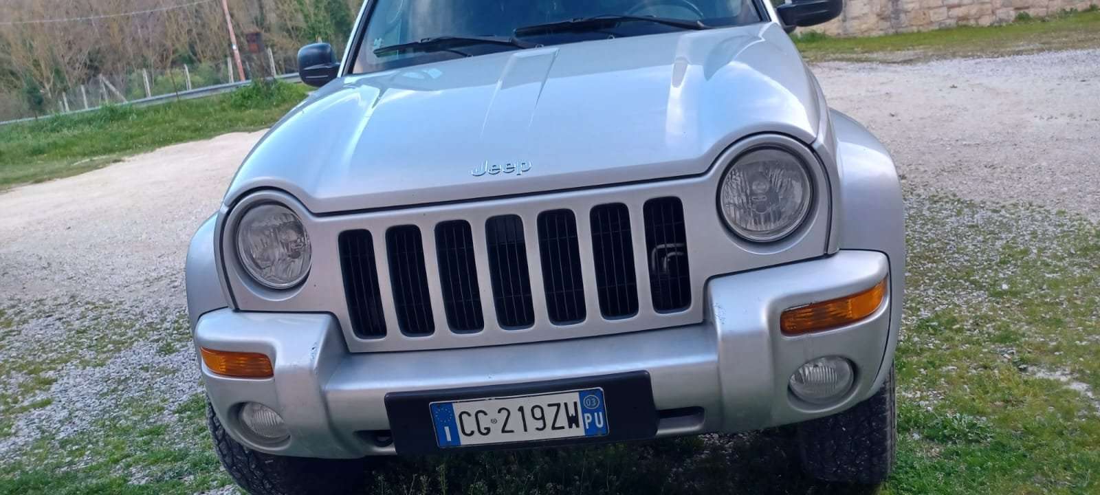 Jeep CherokeeCherokee 2.5 crd Sport