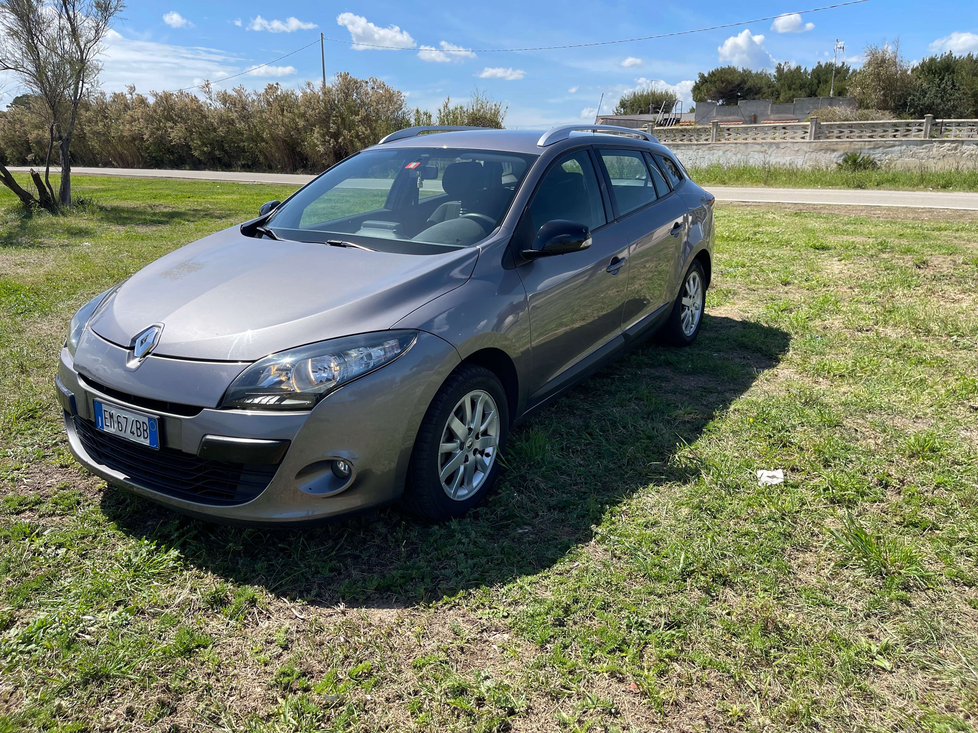 Renault MeganeMegane III 2012 Spor tour1.5 dci Gt Line 110cv