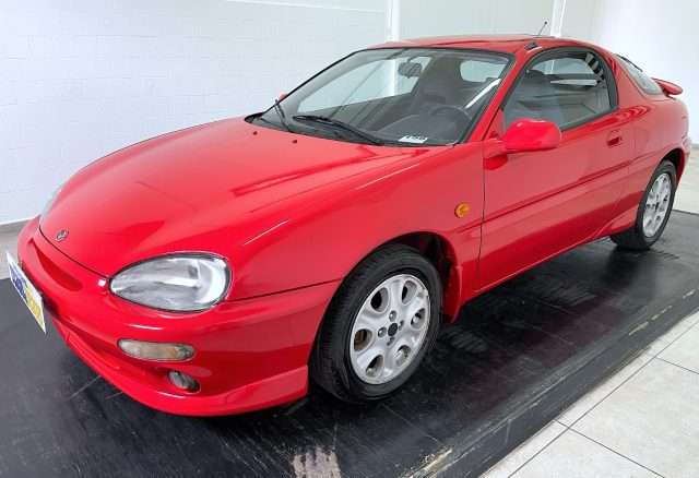 Mazda MX-31.8i V6 24V cat