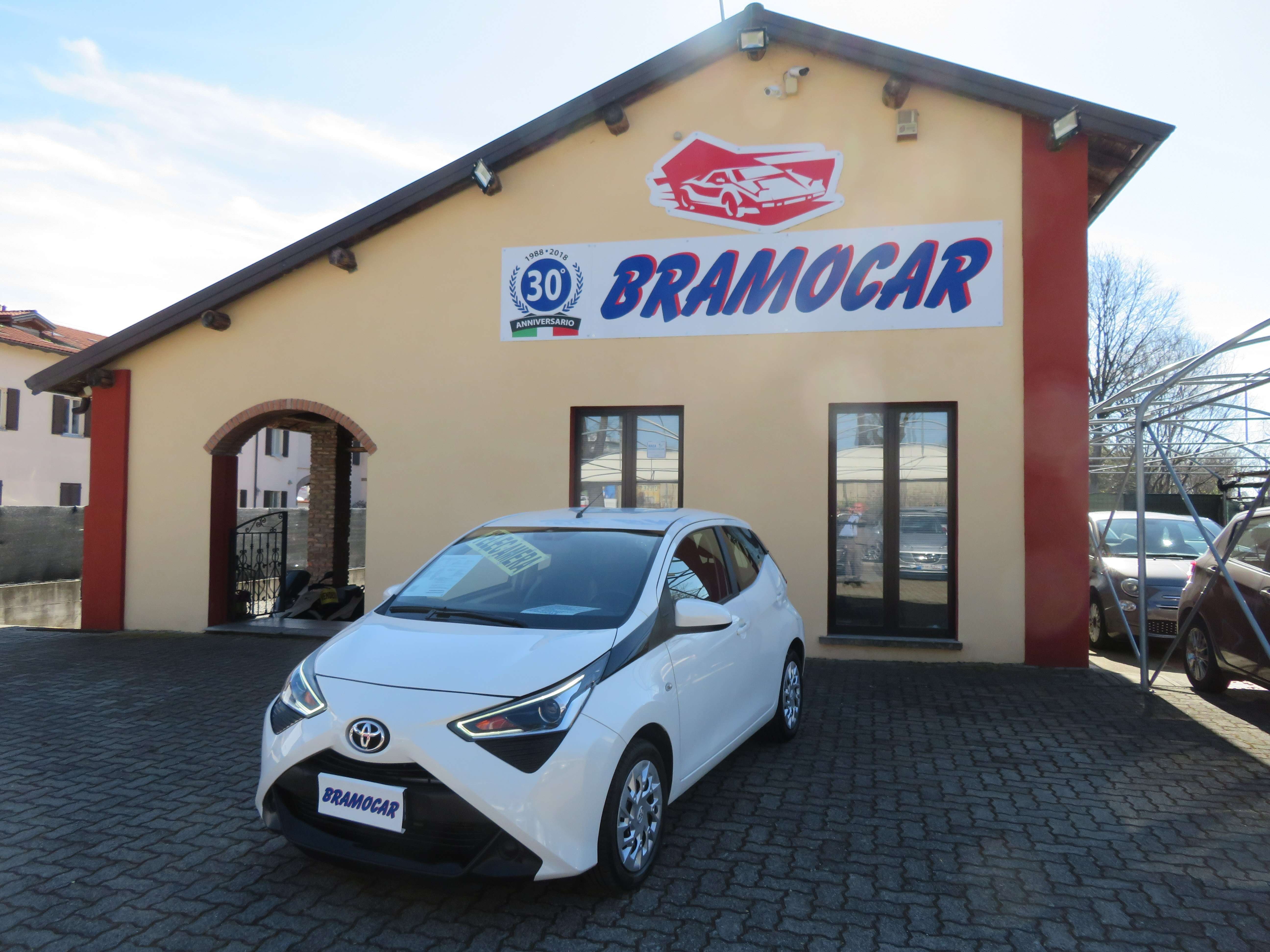 Toyota Aygo1.0 72cv X-PLAY - 5Porte - APP CONNECT - TELECAMER