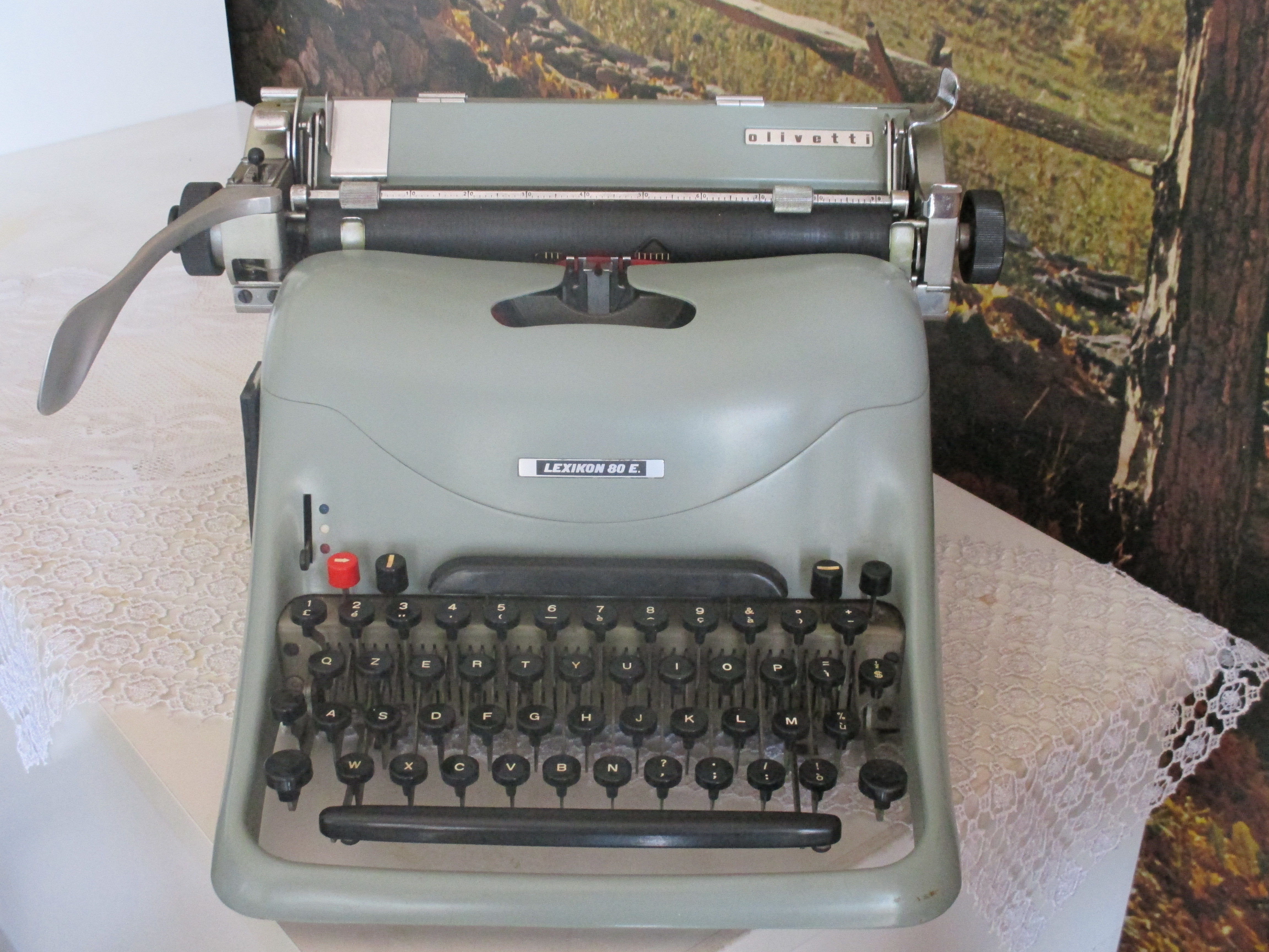 MACCHINA PER SCRIVERE OLIVETTI