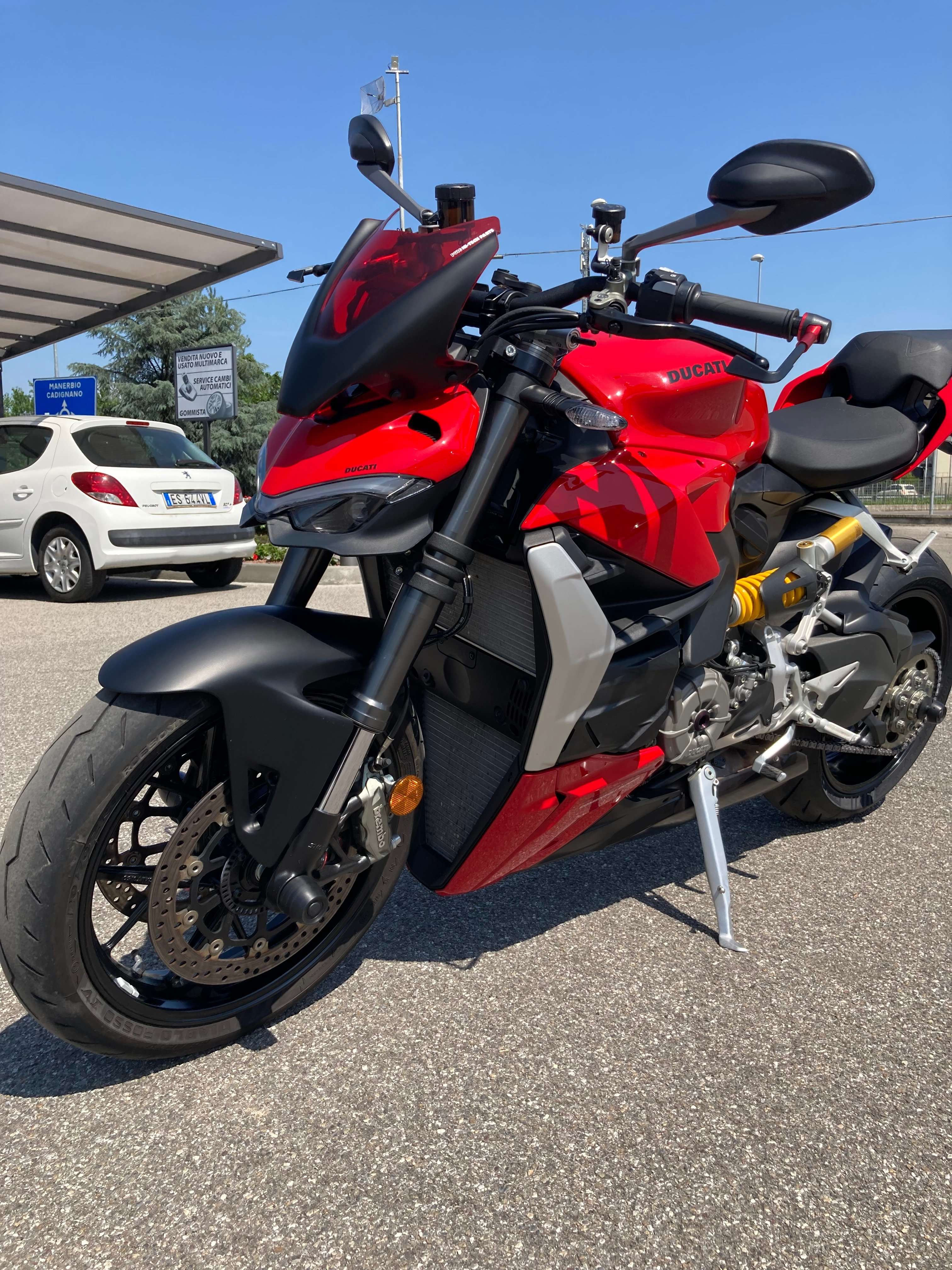 Ducati Streetfighterv 2 accessoriata