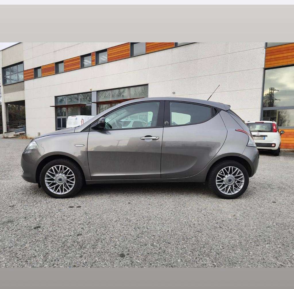 Lancia Ypsilon1.2 cv 69 + GPL