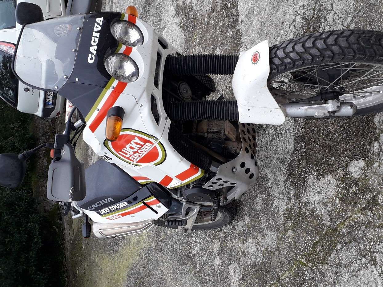 Cagiva Elefant 900Lucky Explorer