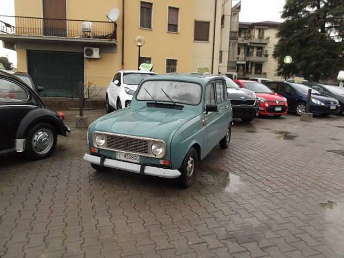 RENAULT 4 950