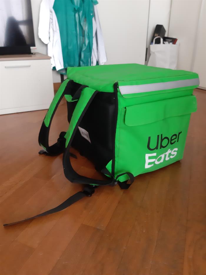 ZAINO UBER EATS PULITO E APPENA NUOVO