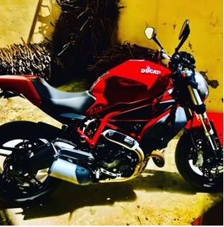 Ducati Monster 797