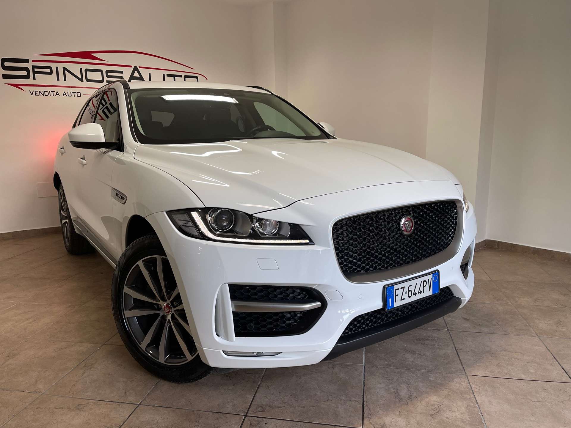 Jaguar F-Pace2.0d i4 R-Sport 180cv auto my20