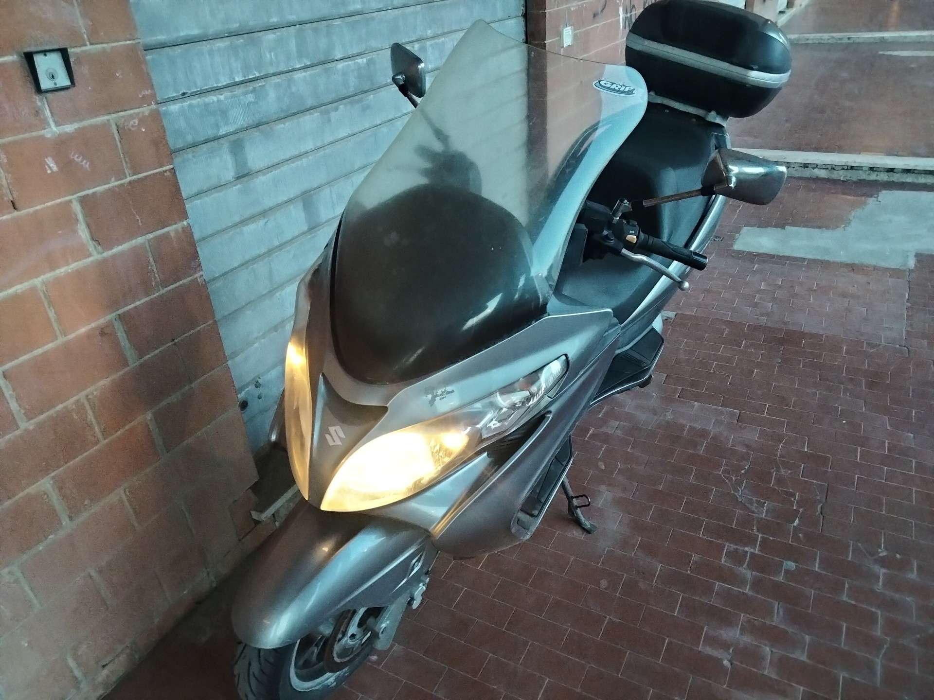 Suzuki Burgman 400