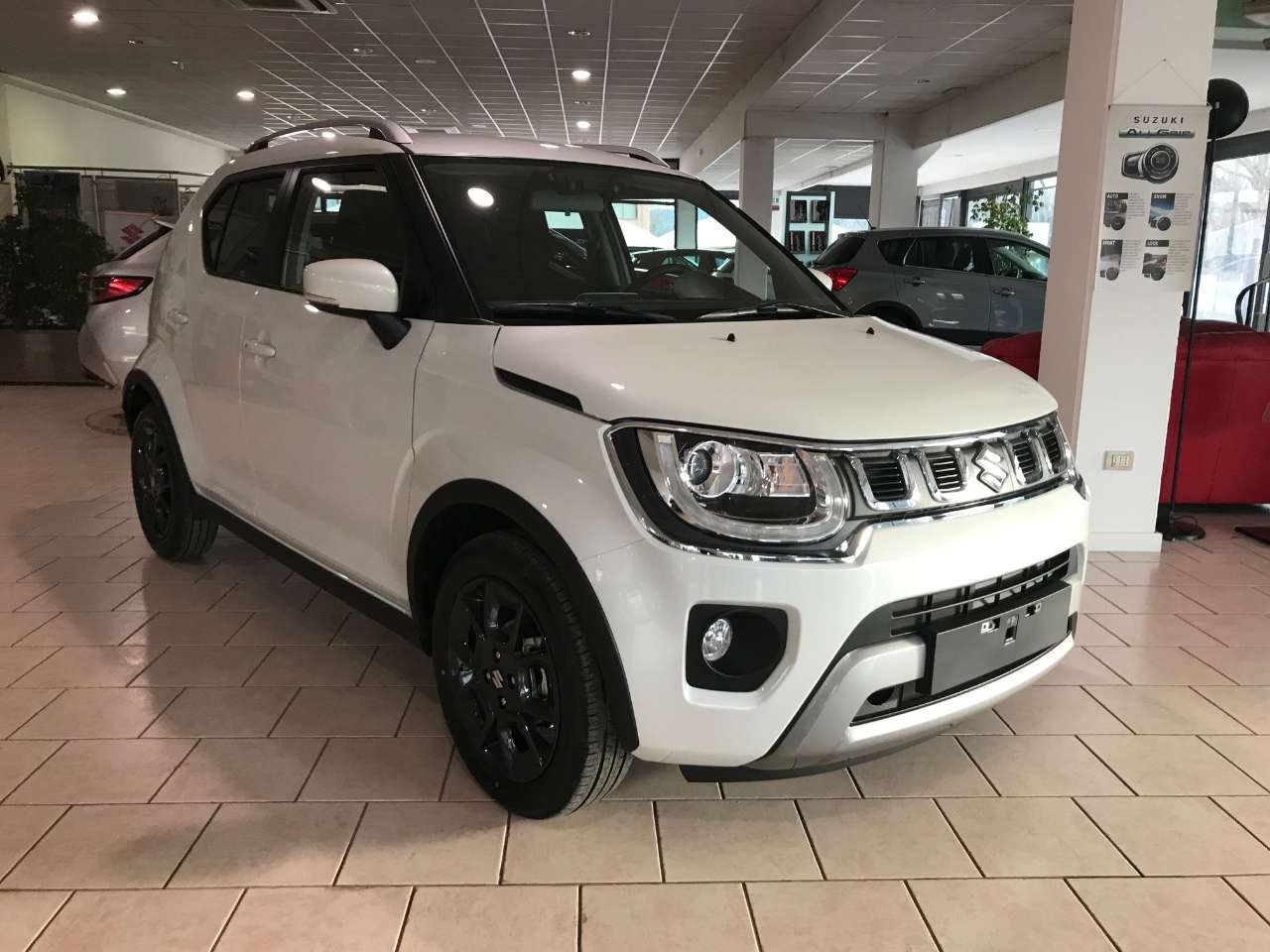 Suzuki Ignis1.2 Hybrid Top