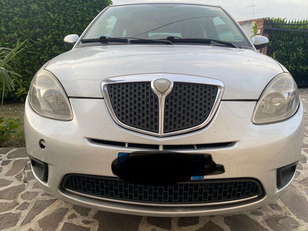 Lancia YpsilonYpsilon 1.3 mjt 16v Oro Bianco 90cv