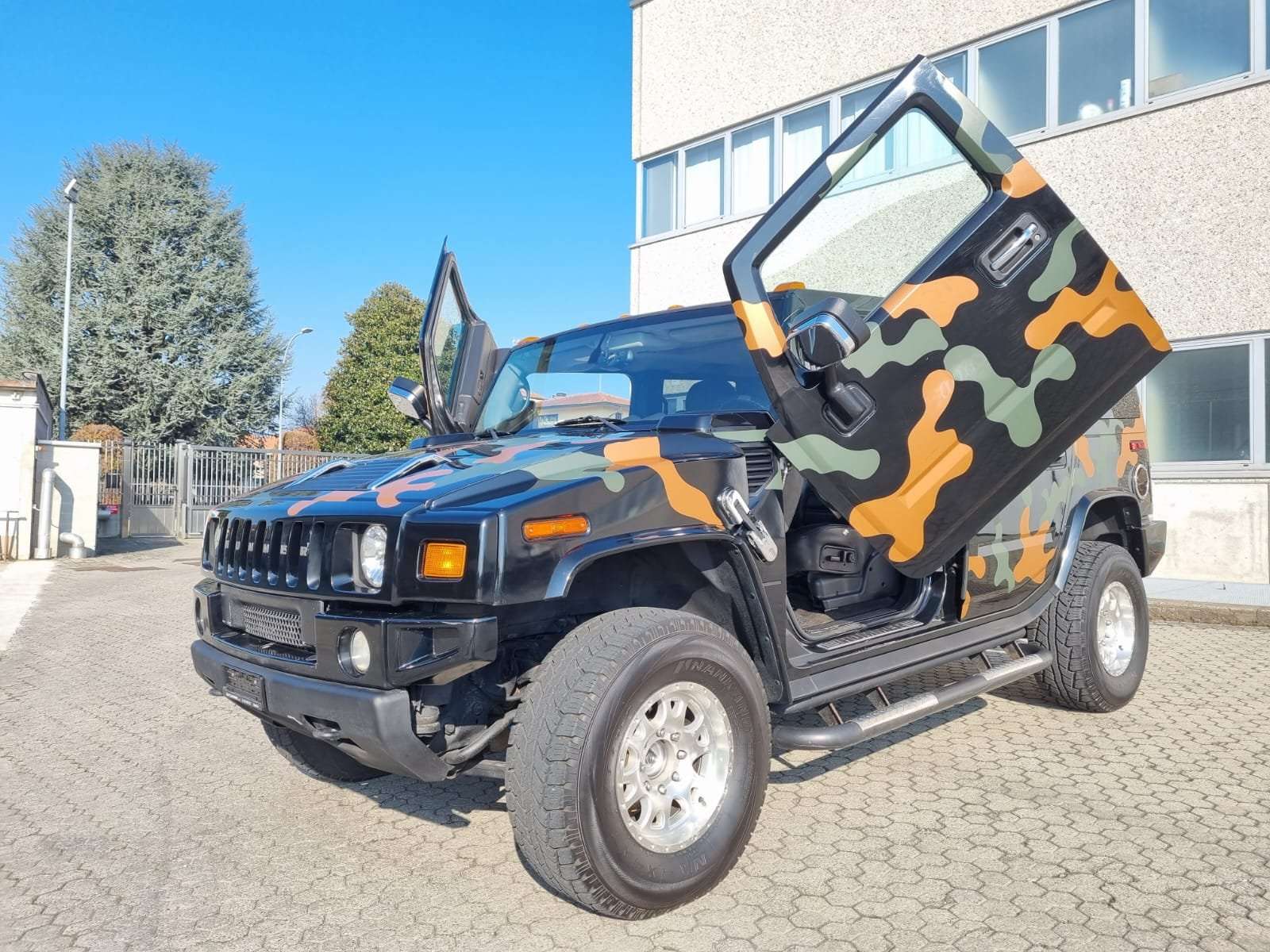 HUMMER H2LUXURY