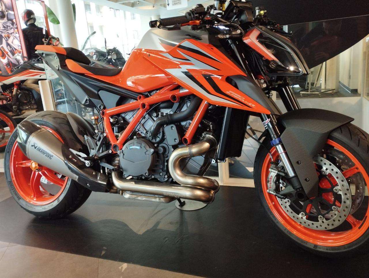 KTM 1290 Super Duke R EVO