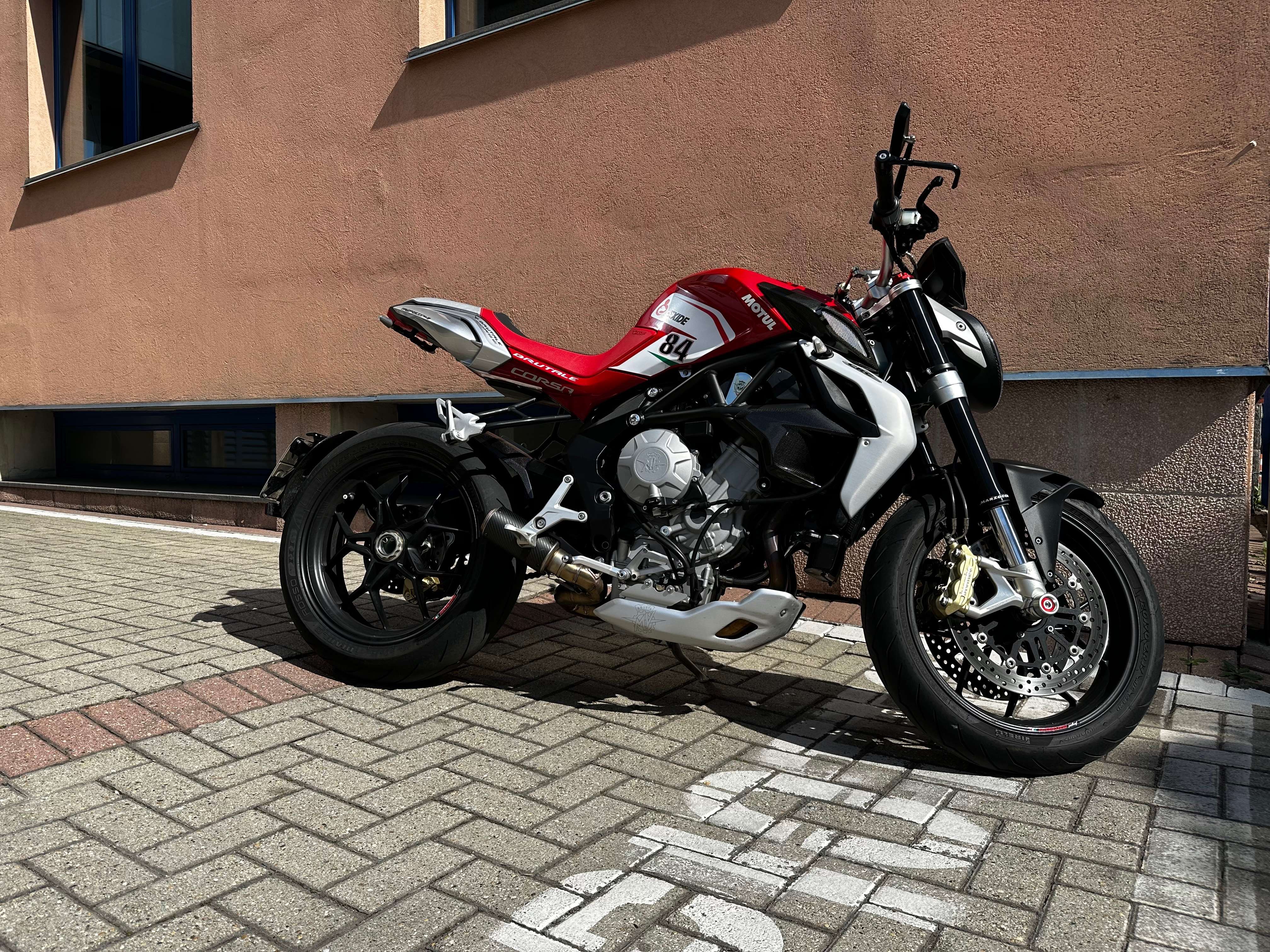 MV Agusta Brutale 675