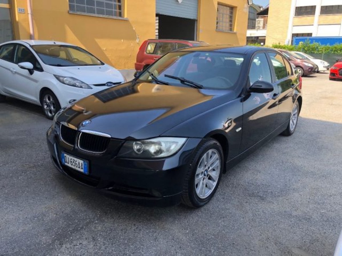 BMW Serie 3 (E90/91) 318d cat MSport