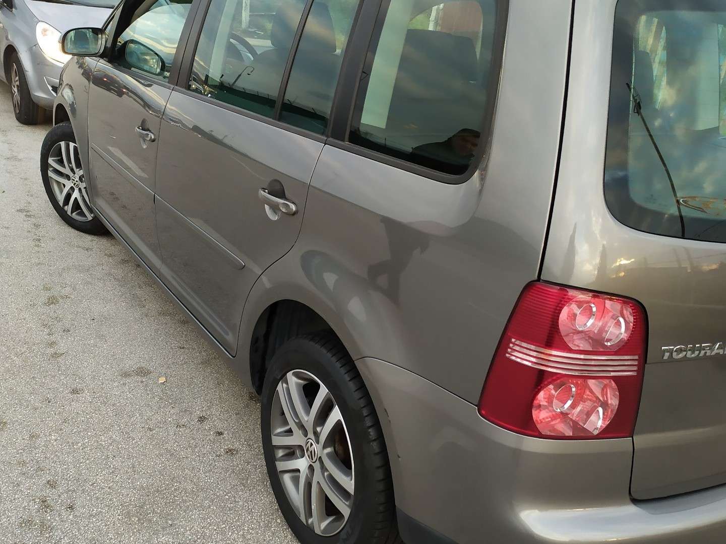 Volkswagen Touran2.0 TDI 7 POSTI