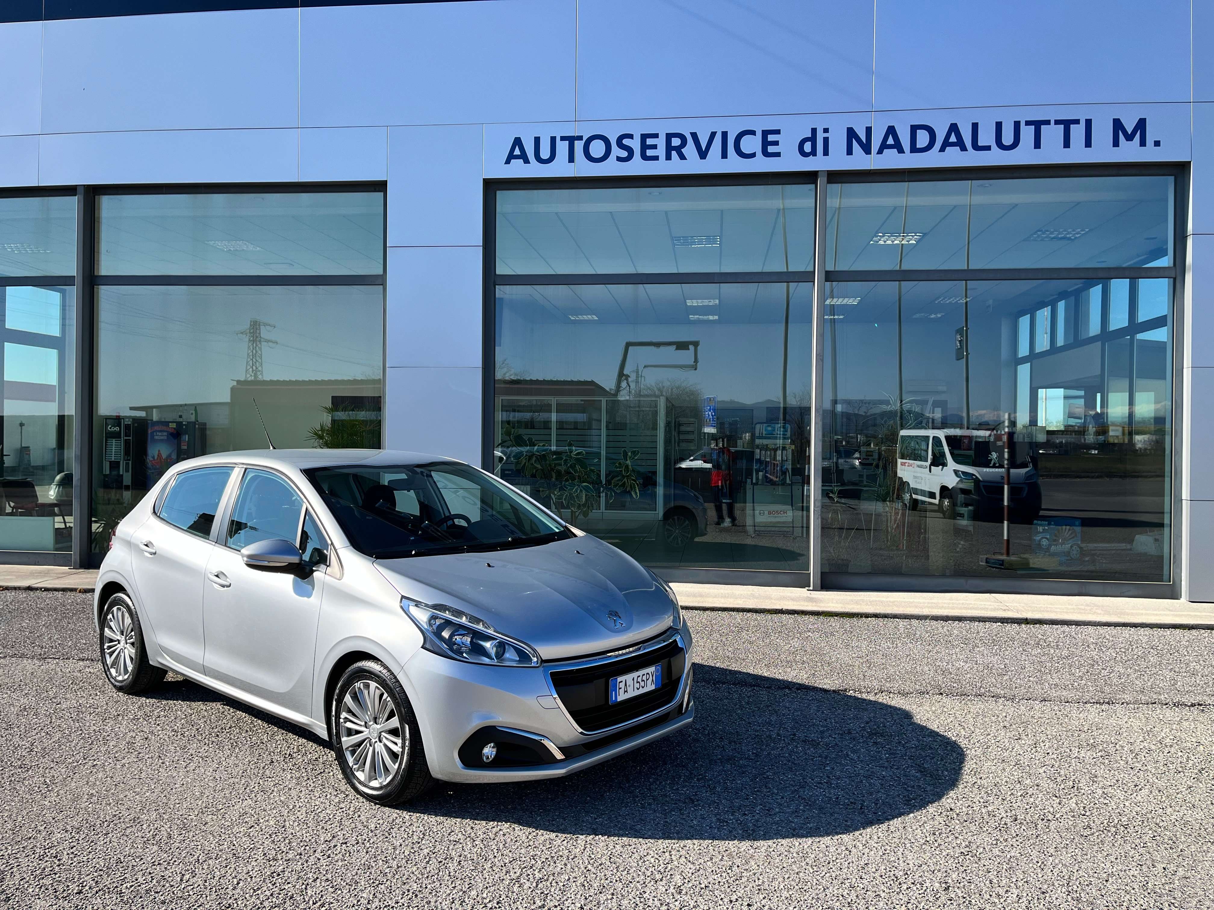 Peugeot 208208 5p 1.6 bluehdi Allure 75cv