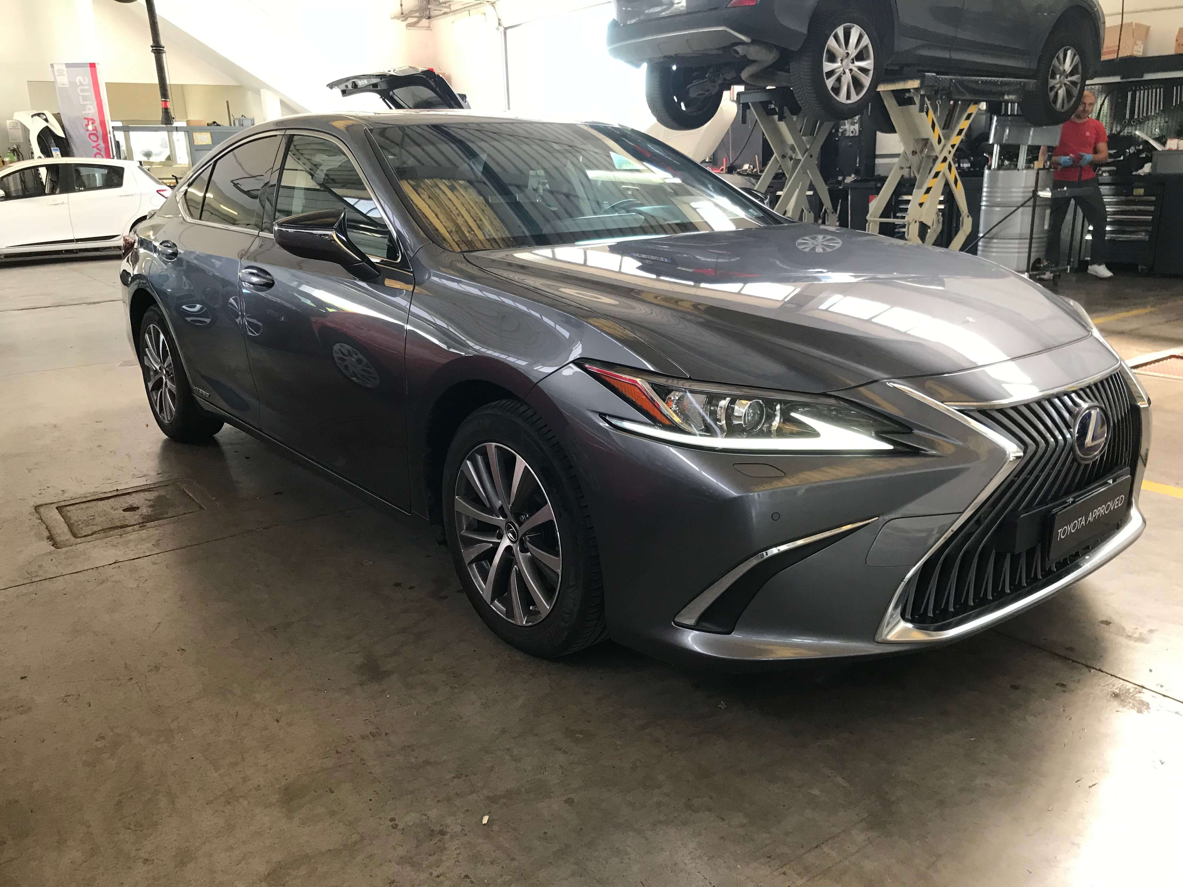 Lexus ES 300ES 300h 2.5 Business cvt