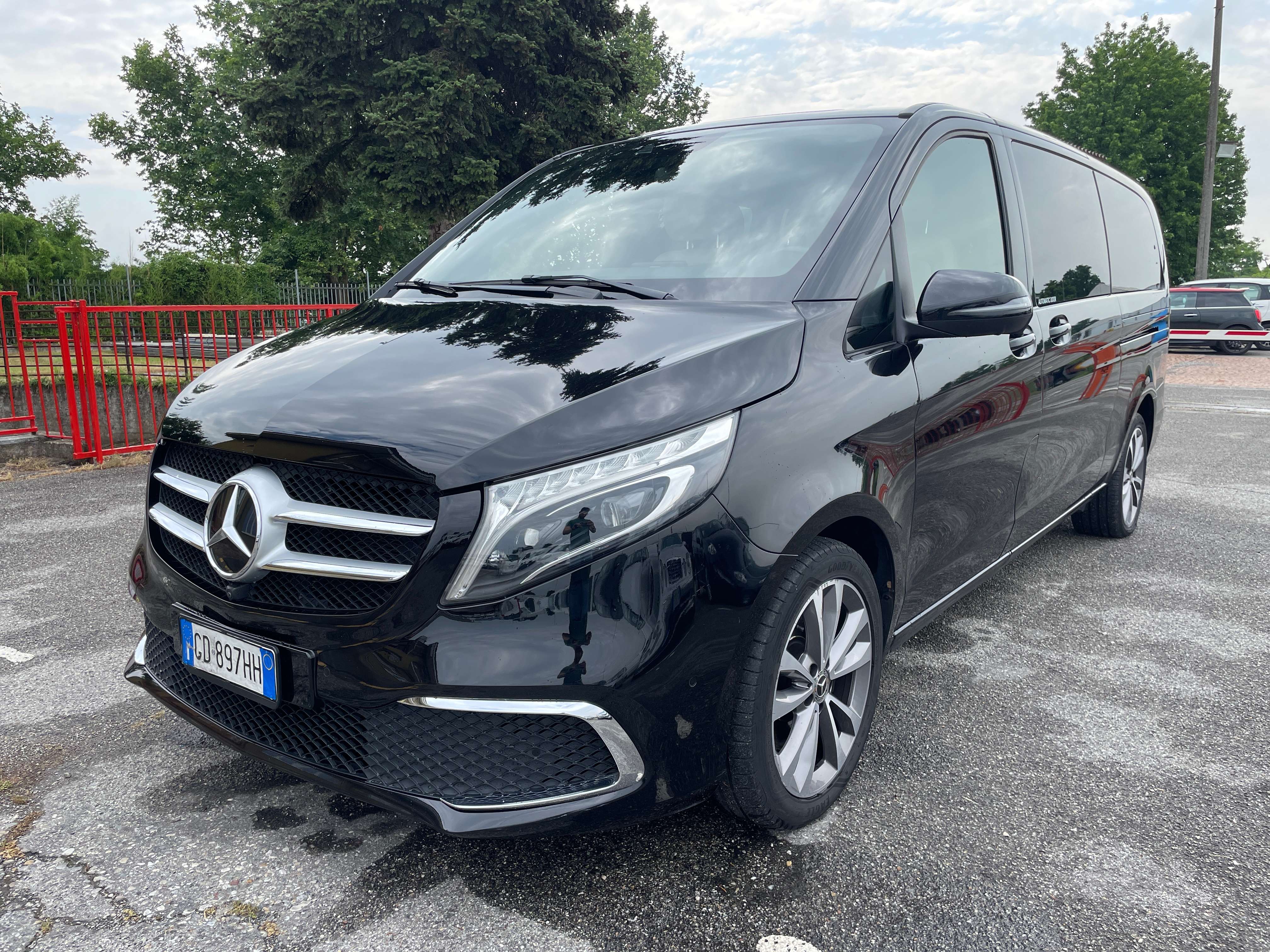 Mercedes-Benz V 250Extralong Premium Business auto