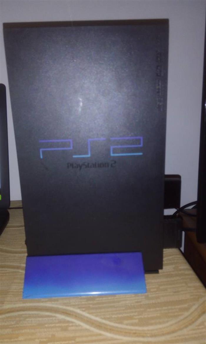 PLAYSTATION 2 PRIMO MODELLO