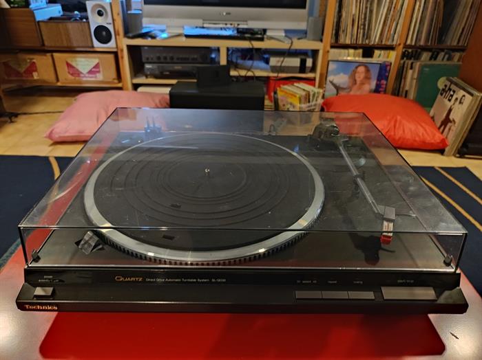 TECHNICS SL-QD33 FULL AUTOMATIC + SHURE M92E